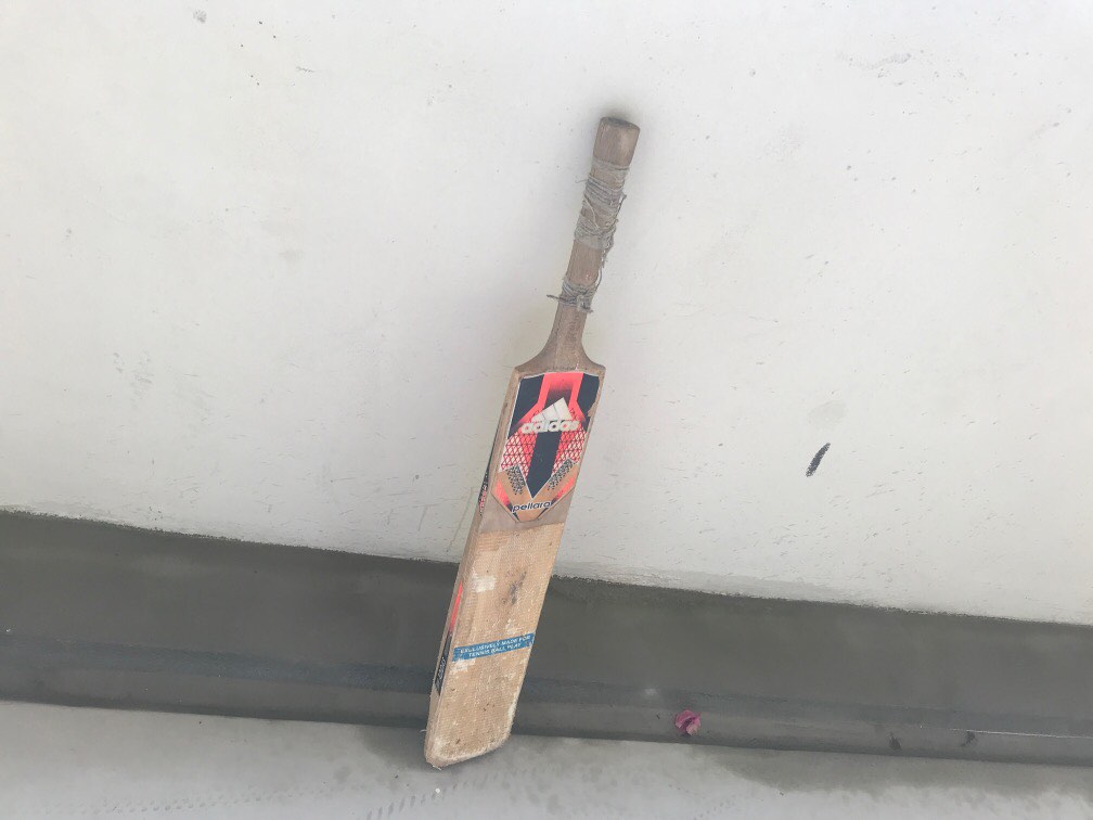 Cricket bat for sale, Sports Equipment, Sports & Games, Racket & Ball ...