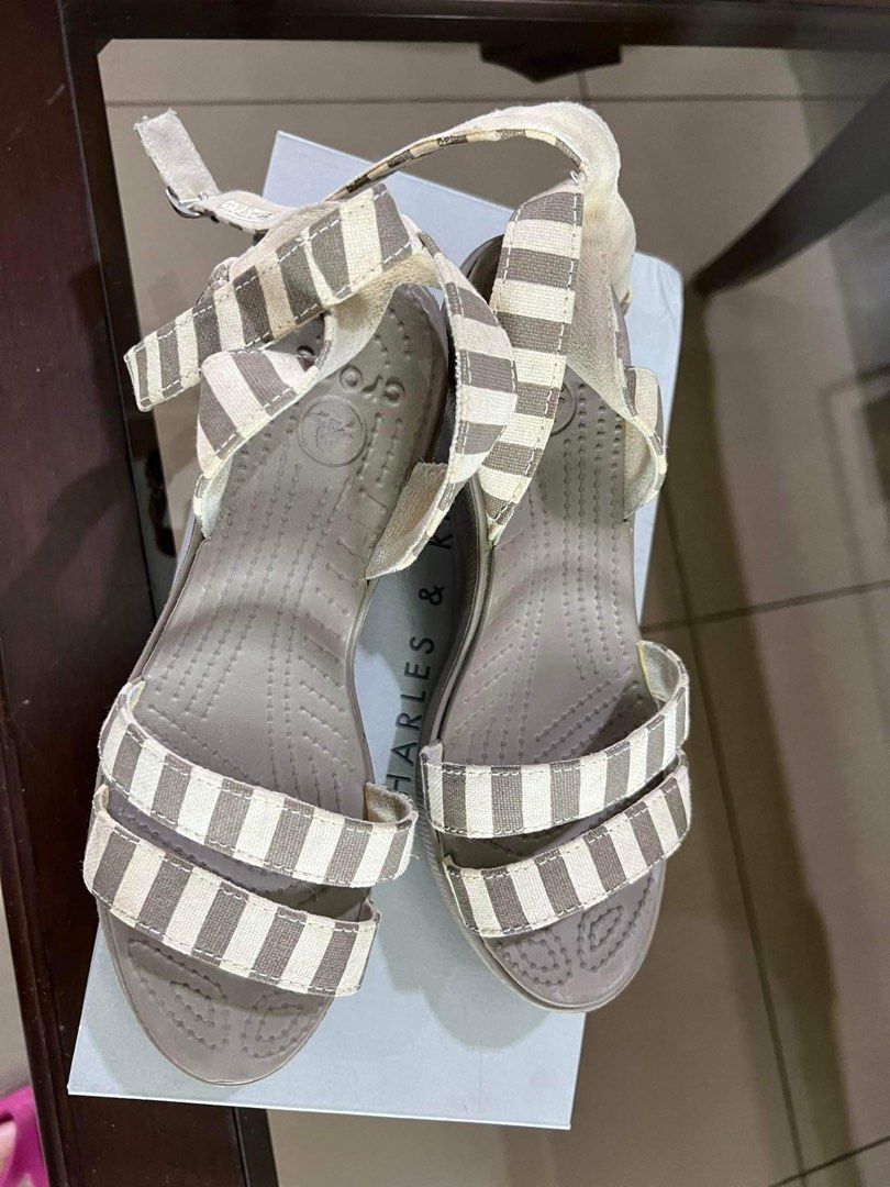 Crocs Wedge, Women's Fashion, Footwear, Heels on Carousell