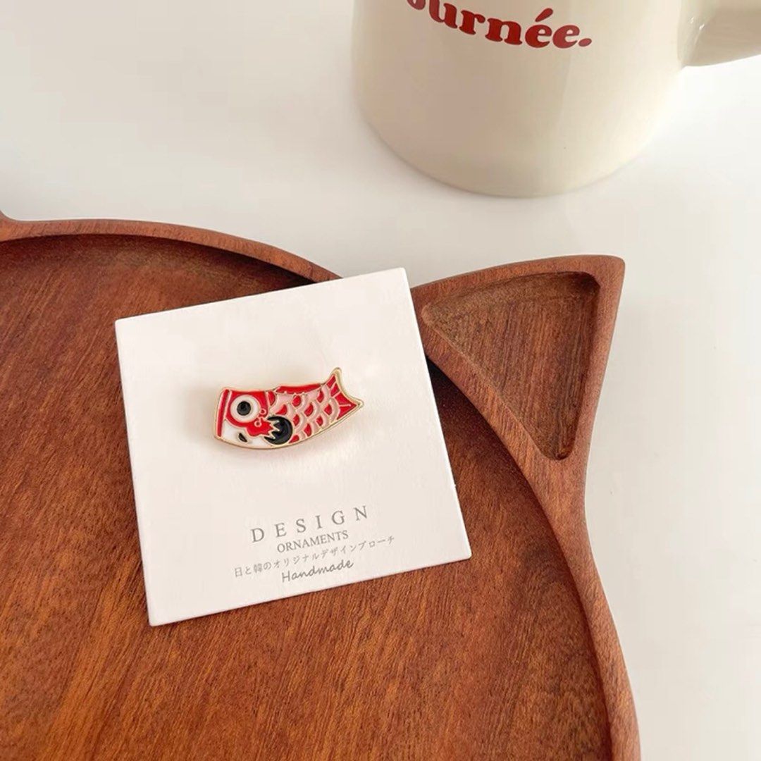 Cute Japanese Pins, Women's Fashion, Watches & Accessories, Other ...