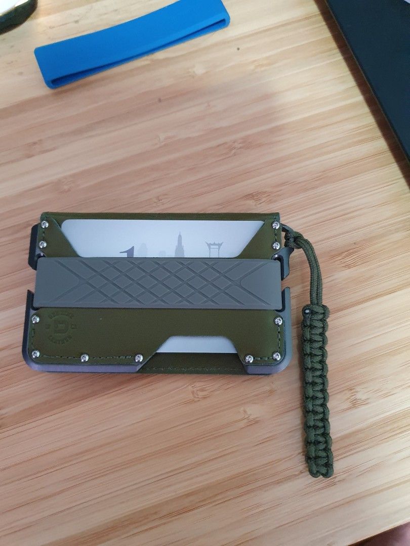 Dango wallet D01 Dapper bifold, Men's Fashion, Watches & Accessories ...