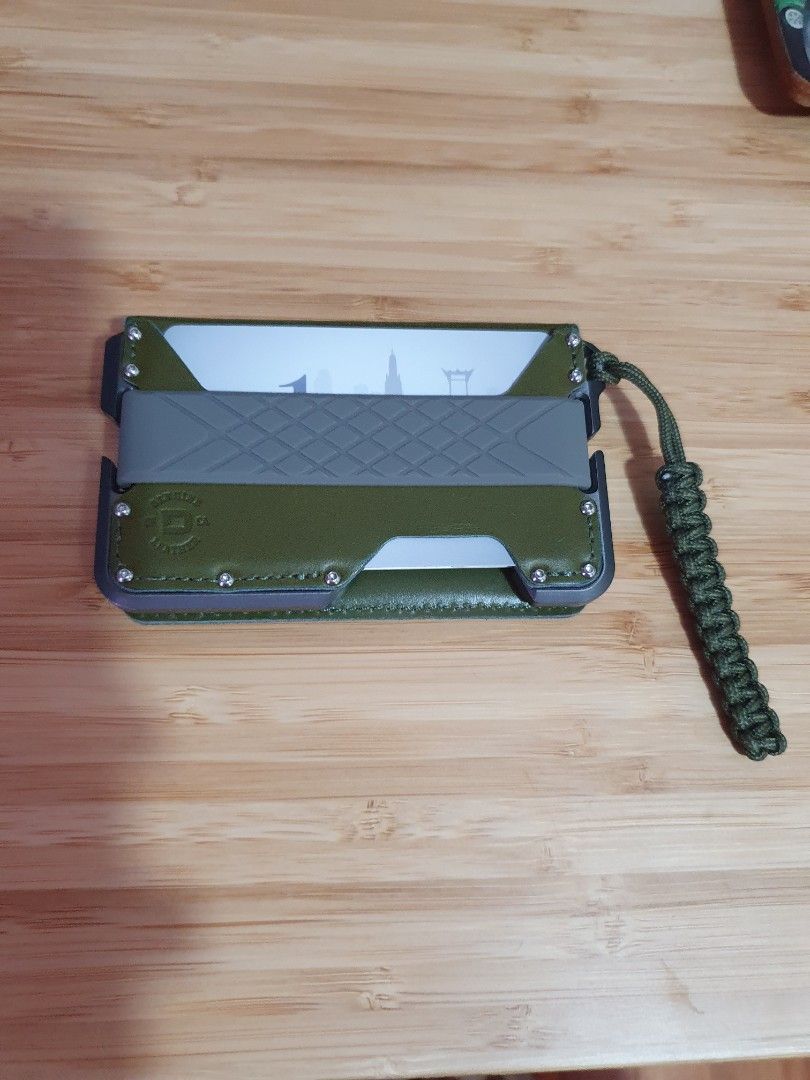 Dango wallet D01 Dapper bifold, Men's Fashion, Watches & Accessories ...