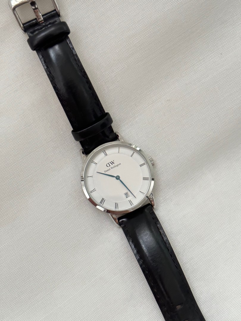 Daniel Wellington Watch (DW), Luxury, Watches on Carousell