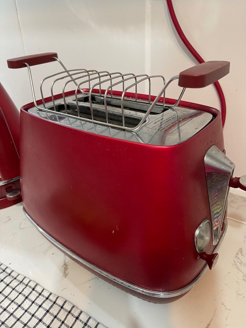 Delonghi toaster, Furniture & Home Living, Bathroom & Kitchen Fixtures ...