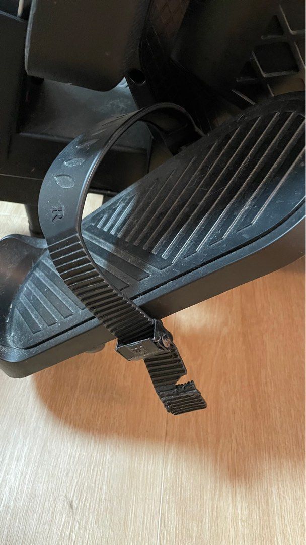 Domyos 500 self powered rowing machine, Sports Equipment, Exercise ...