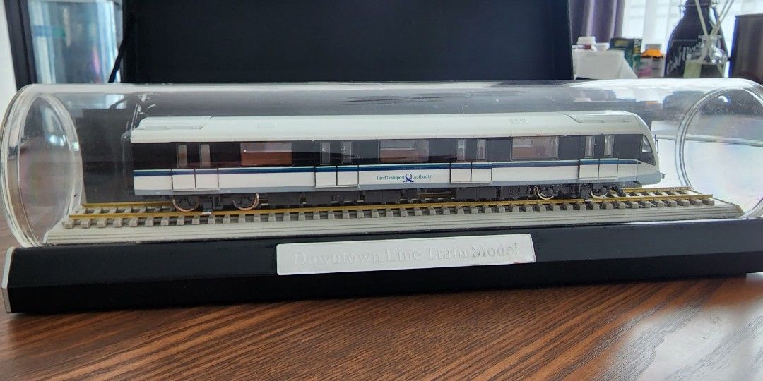 Downtown line Train Model (1:87), Hobbies & Toys, Memorabilia ...