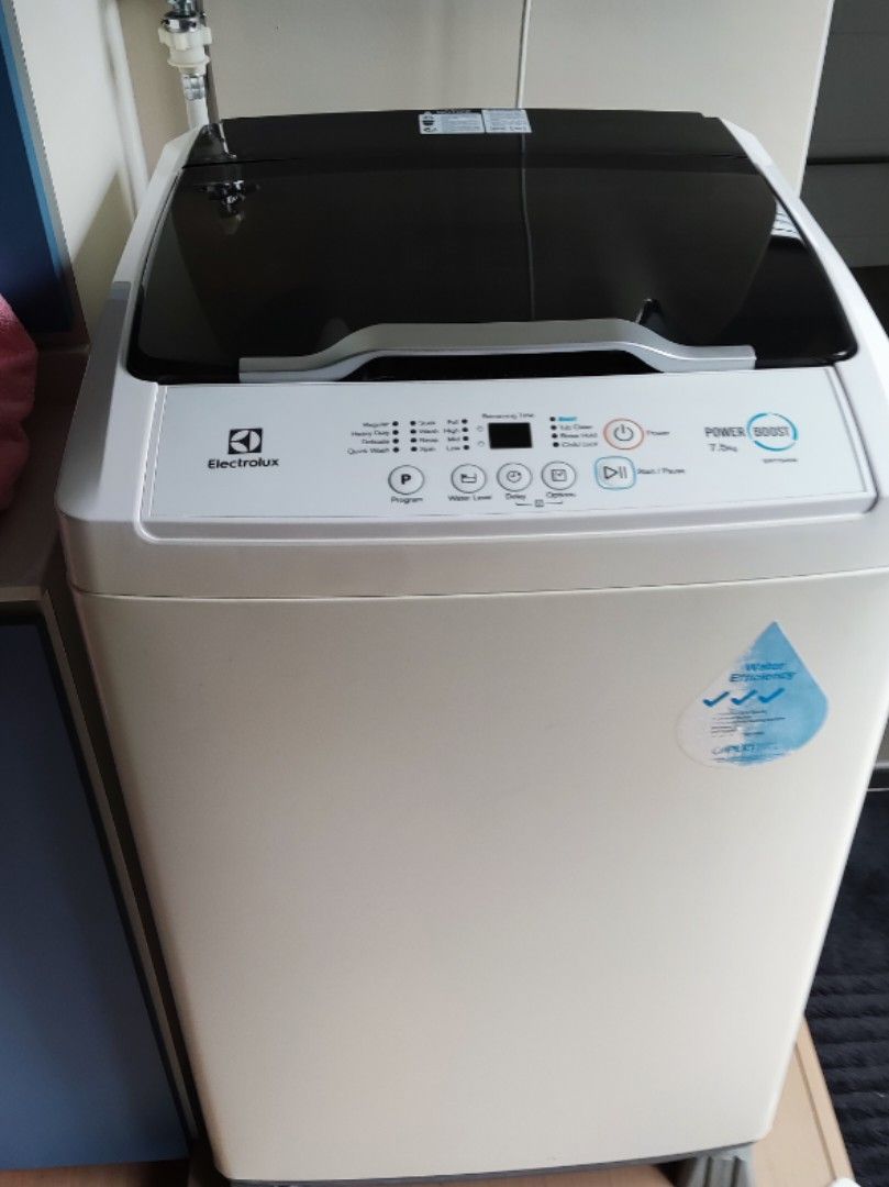 Electrolux top load 7.5kg washing machine, TV & Home Appliances ...