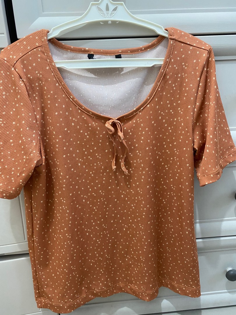 Forme Top, Women's Fashion, Tops, Blouses on Carousell