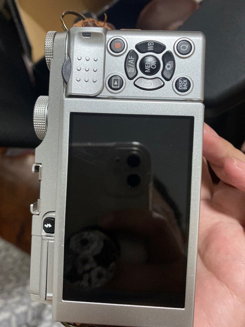 Fujifilm Mirrorless Camera XA2, Photography, Cameras on Carousell