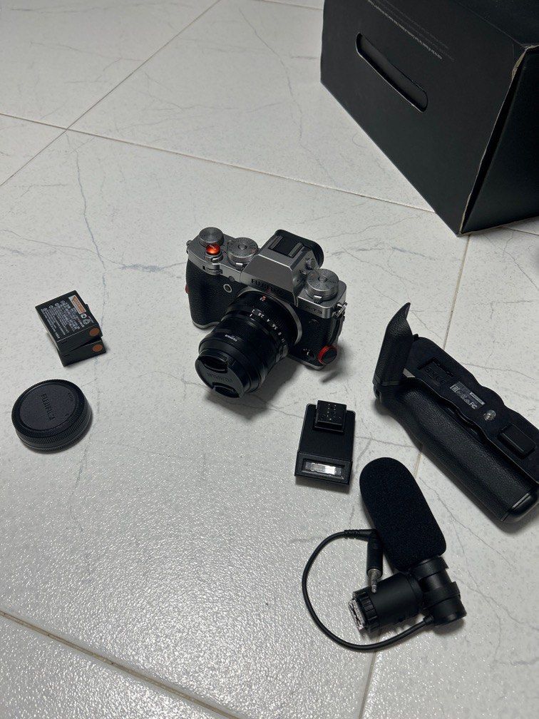 Fujifilm XT3 & WR 23mm F2 combo, Photography, Cameras on Carousell