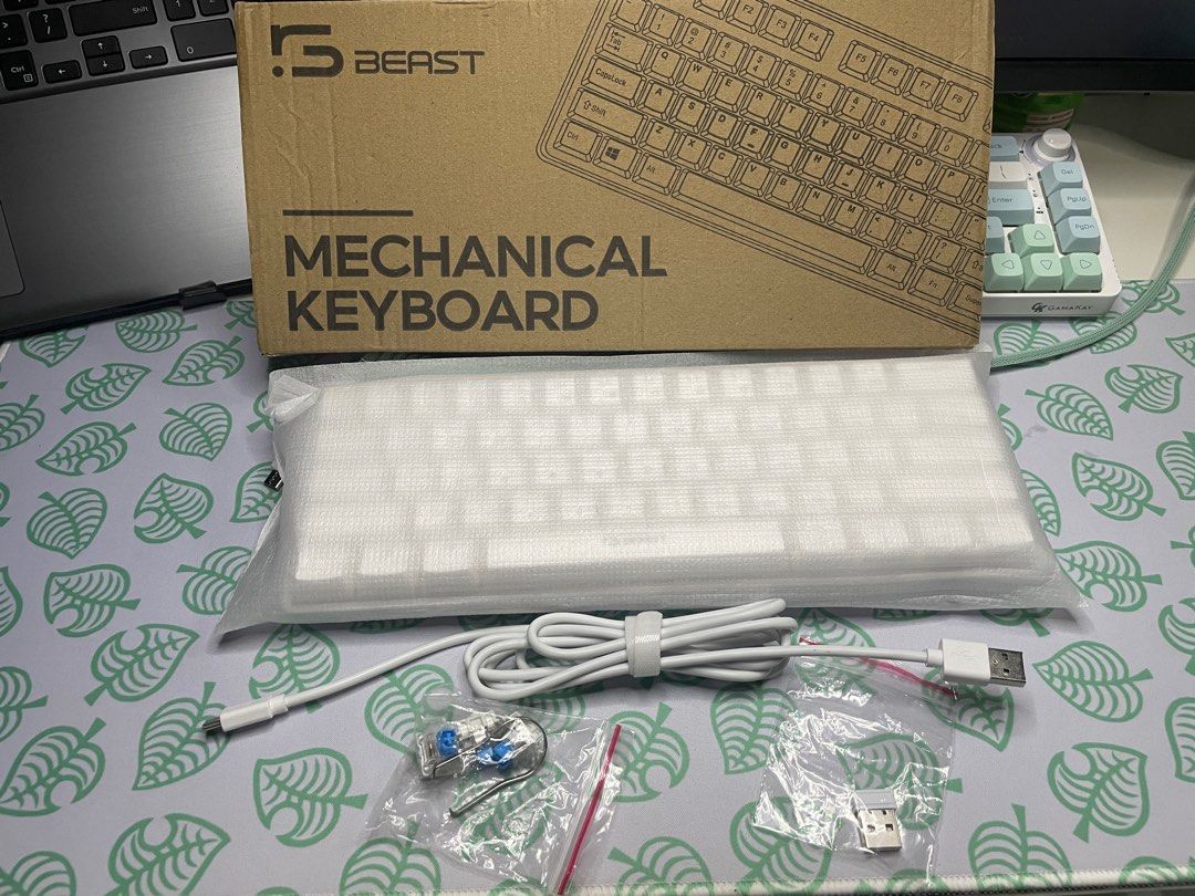 G61 mechanical keyboard tri mode lightly modded, Computers & Tech ...