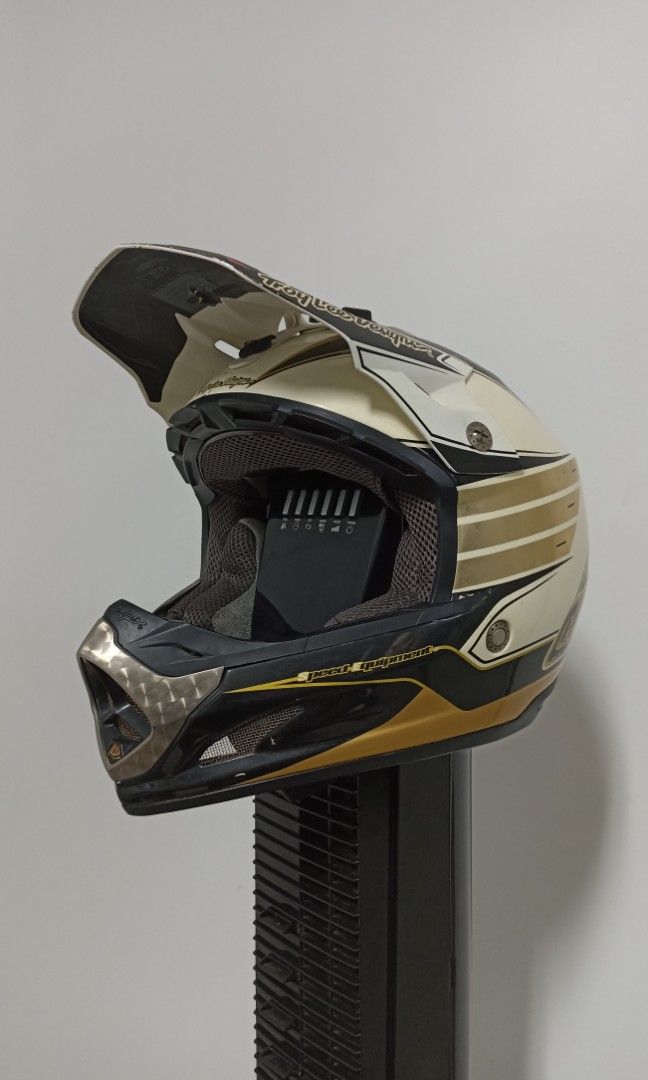 Helmet TLD MACH M, Motorcycles, Motorcycle Apparel on Carousell
