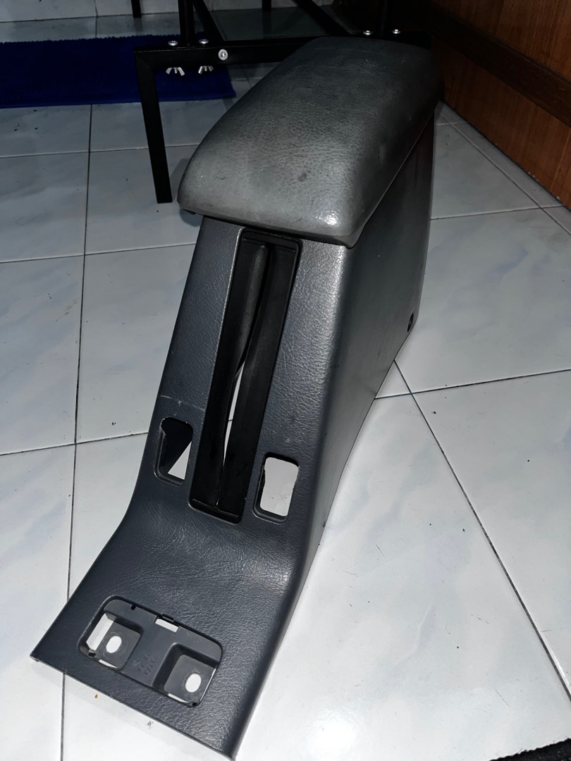 Honda civic sr4 sr3 arm rest grey, Auto Accessories on Carousell
