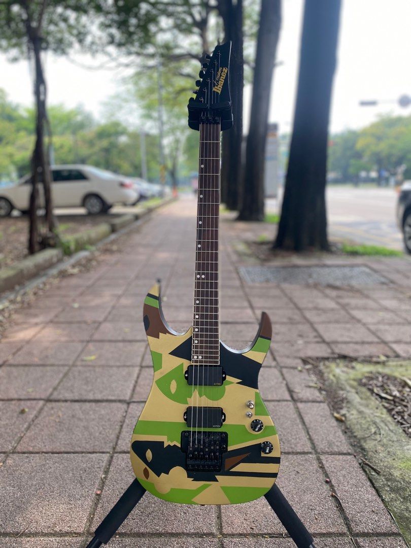 Ibanez style guitar JPM p4 replica with emg pickup, 書籍、休閒與玩具, 樂器、音樂相關 ...