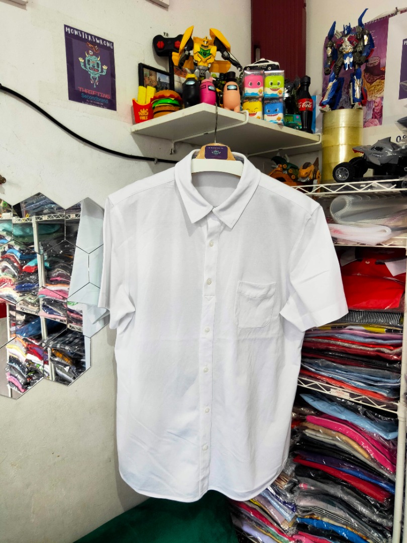 Kaos Polo Menem Putih Kancing Full Polos, Fesyen Pria, Pakaian , Atasan ...