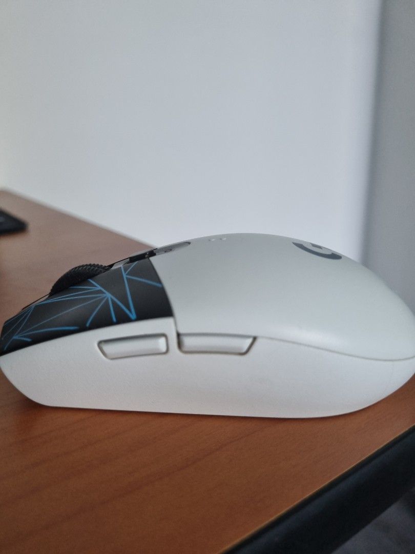 Logitech G304 LightSpeed KDA Design, Computers & Tech, Parts ...