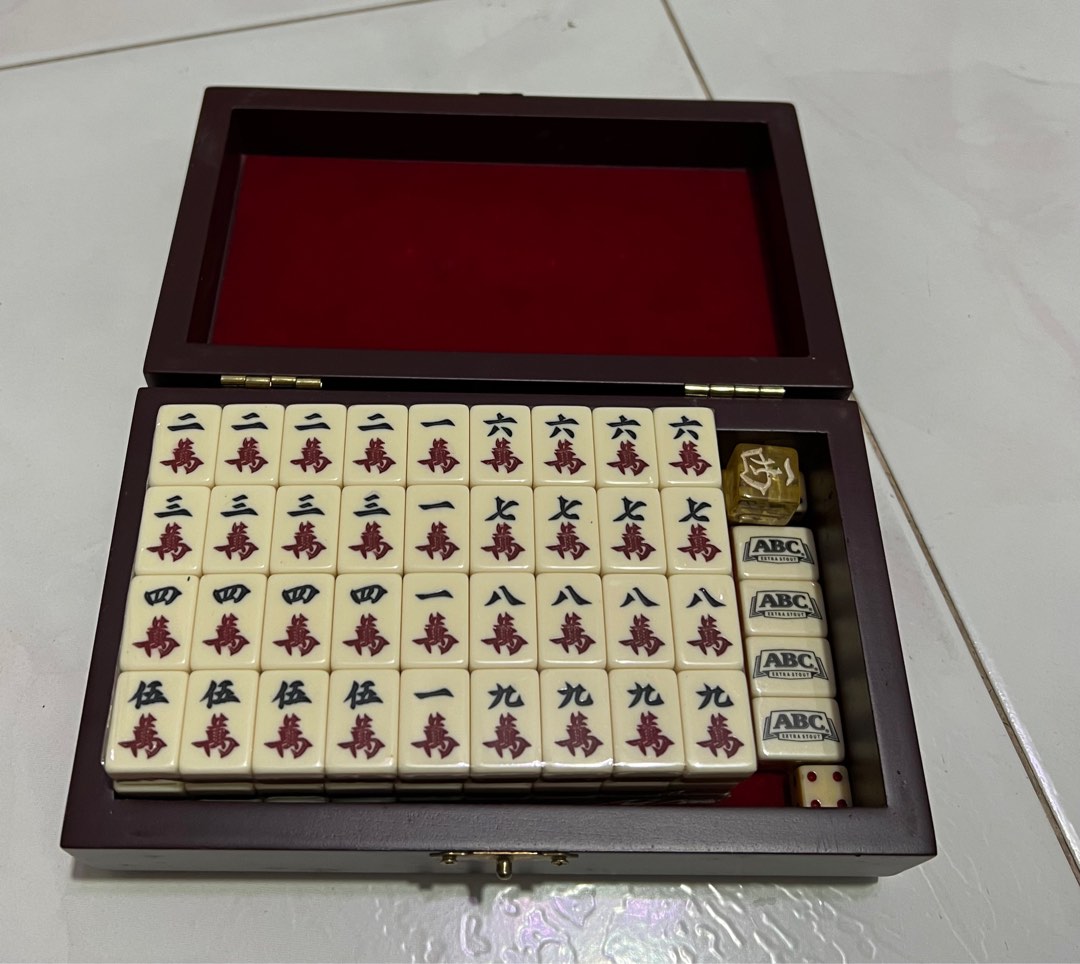Mahjong Set, Hobbies & Toys, Toys & Games on Carousell