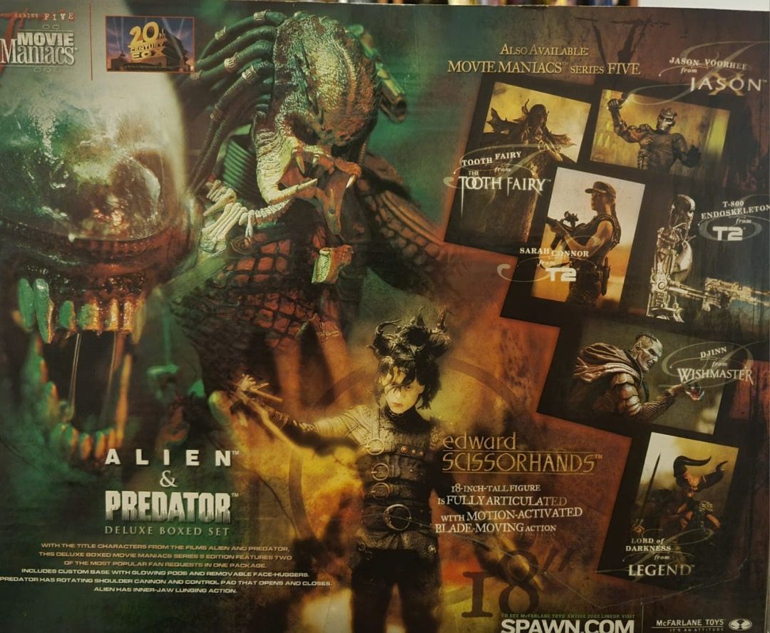 McFarlane Toys Alien and Predator Deluxe Boxed Set Movie Maniacs Action ...