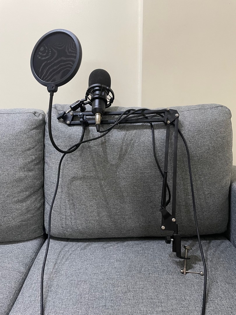 Microphone boom mount with free BM800 on Carousell