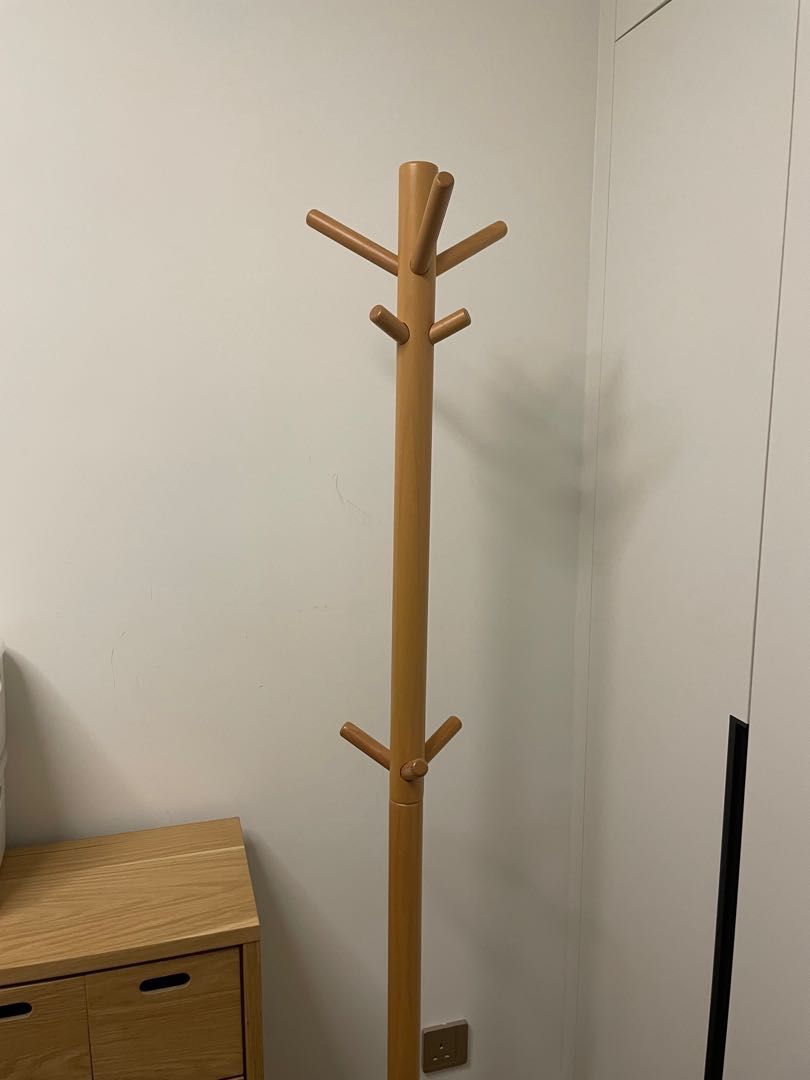 Muji 衣帽架 Coat Stand, 傢俬＆家居, 浴室、廚房用品配件 - Carousell