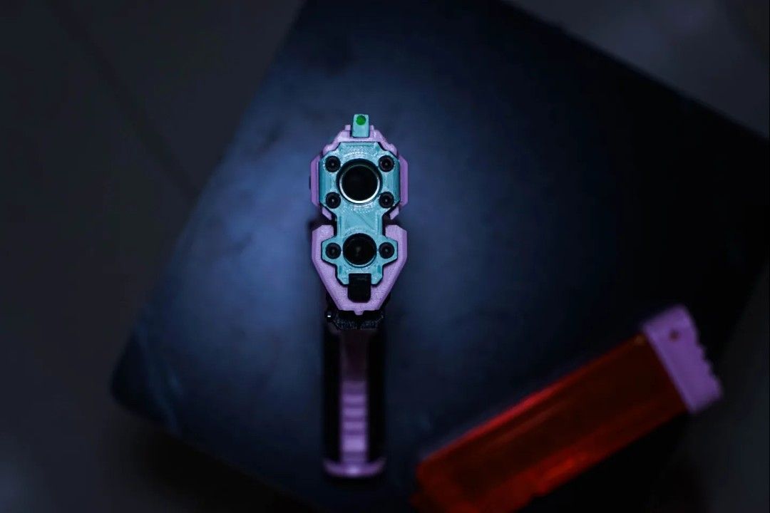 Nerf Gecko cyberpunk edge runners rebbeca blaster (Lizzy), Hobbies ...