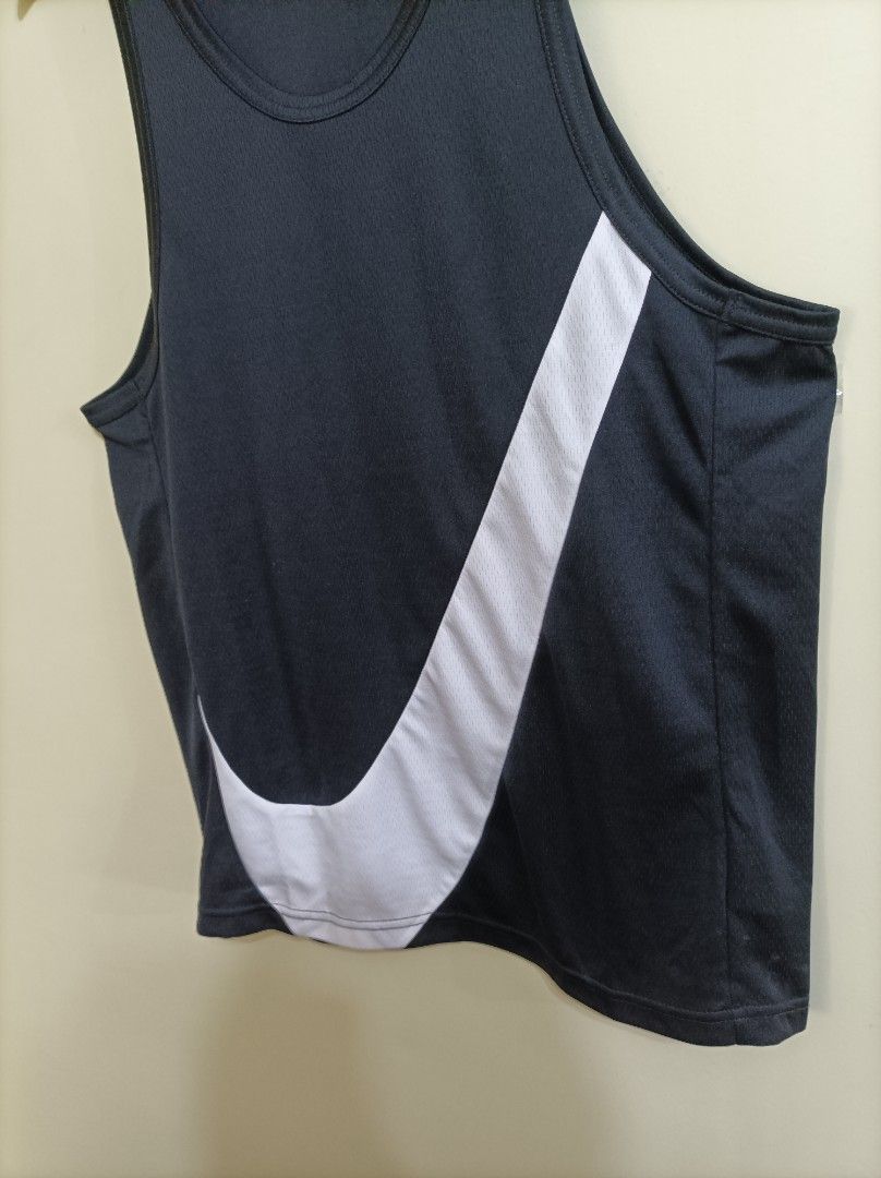 NIKE BIGSWOOSH SANDO, Men's Fashion, Activewear on Carousell