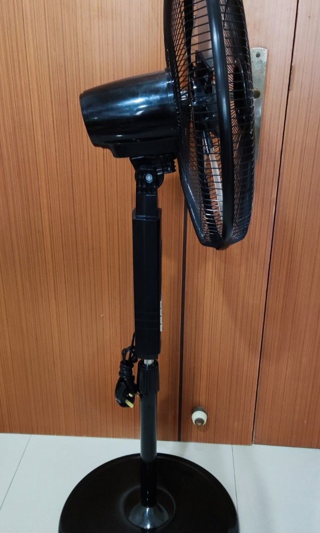 Nushi 18" stand fan, Furniture & Home Living, Lighting & Fans, Fans on ...