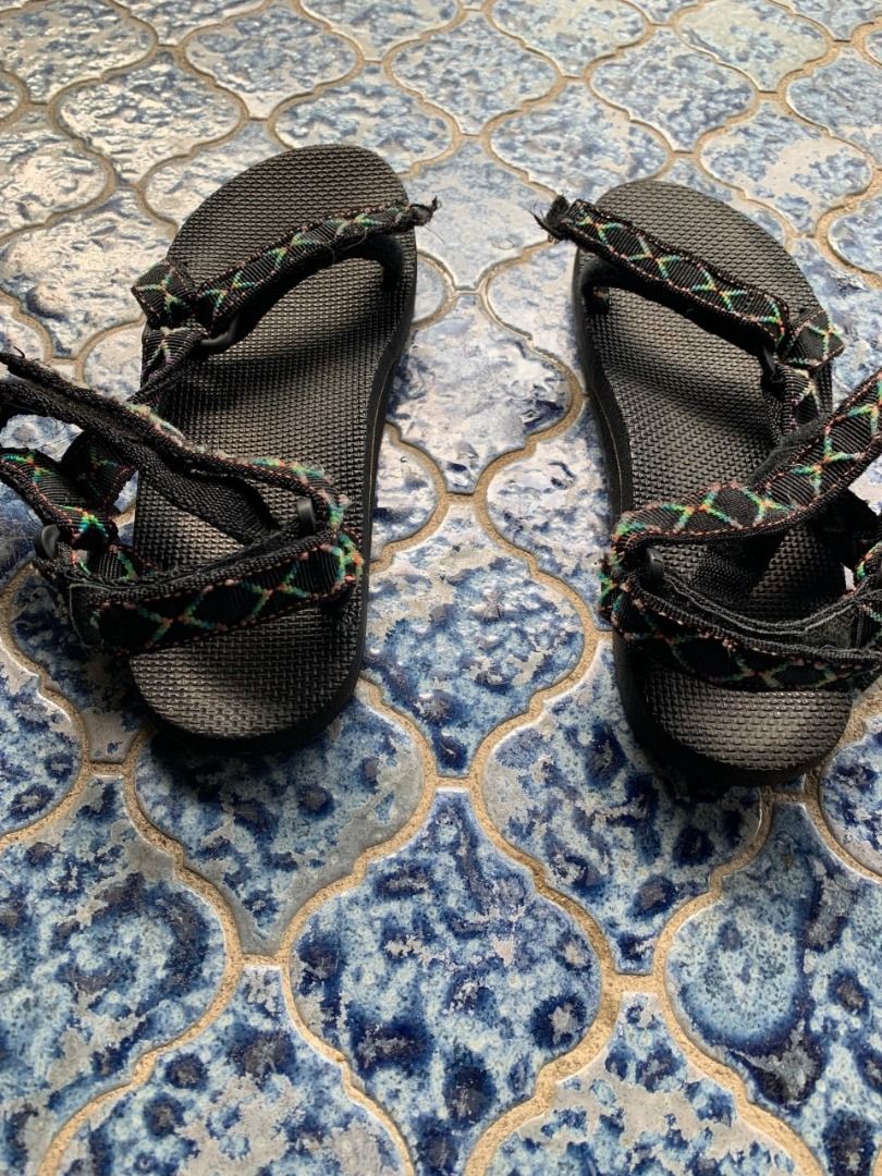 Original Classic Tevas, 9.5 mens, Men's Fashion, Footwear, Flipflops ...
