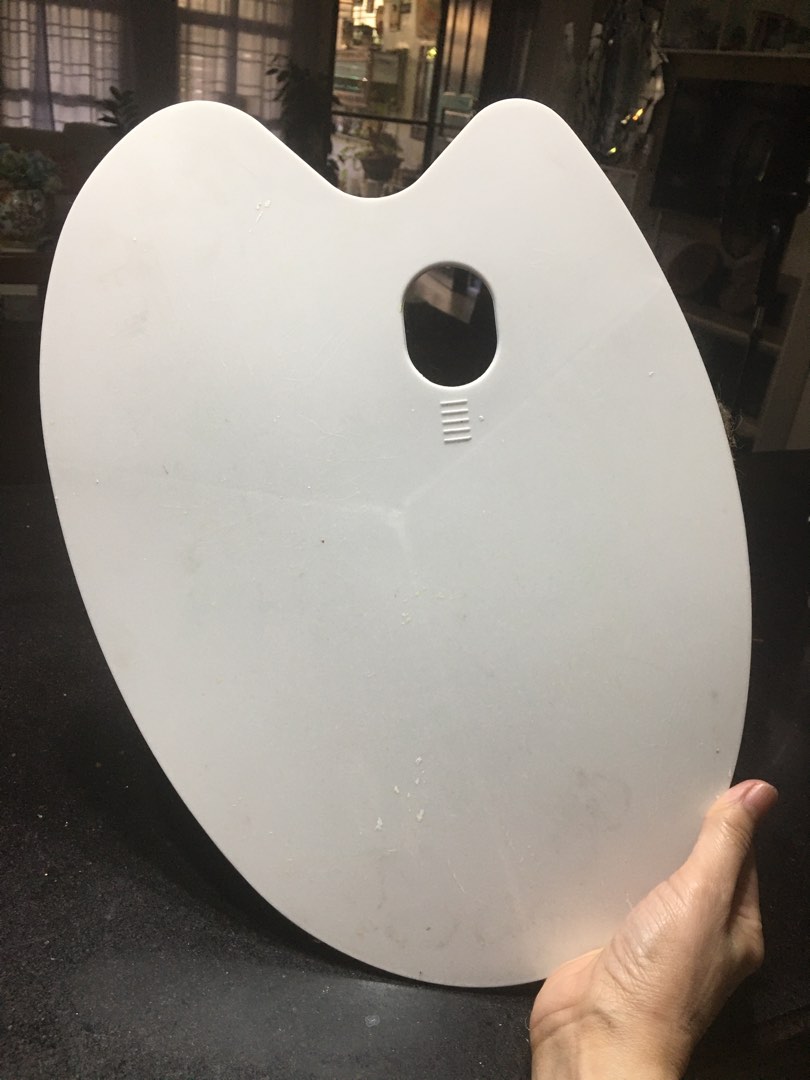 Paint mixing plate on Carousell