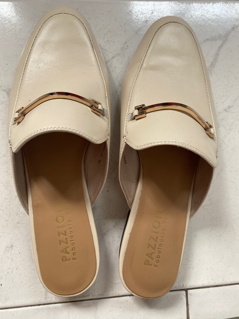 Pazzion Mules, Women's Fashion, Footwear, Loafers on Carousell