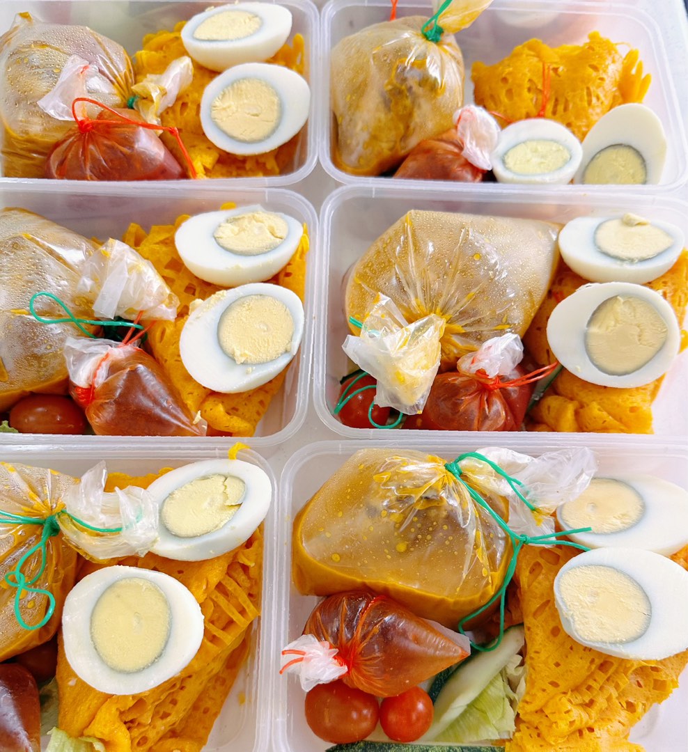 Roti Kirai / Roti Jala Set, Food & Drinks, Local Eats on Carousell