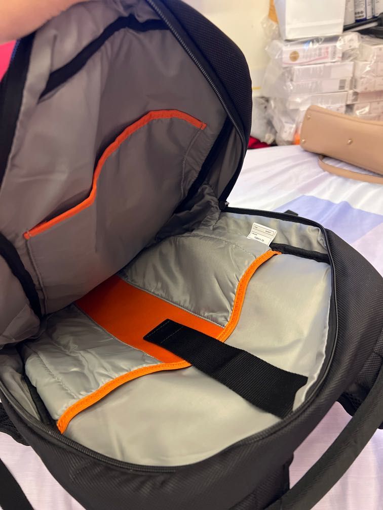 Ruckus Targus Backpack, 男裝, 袋, 背包 - Carousell