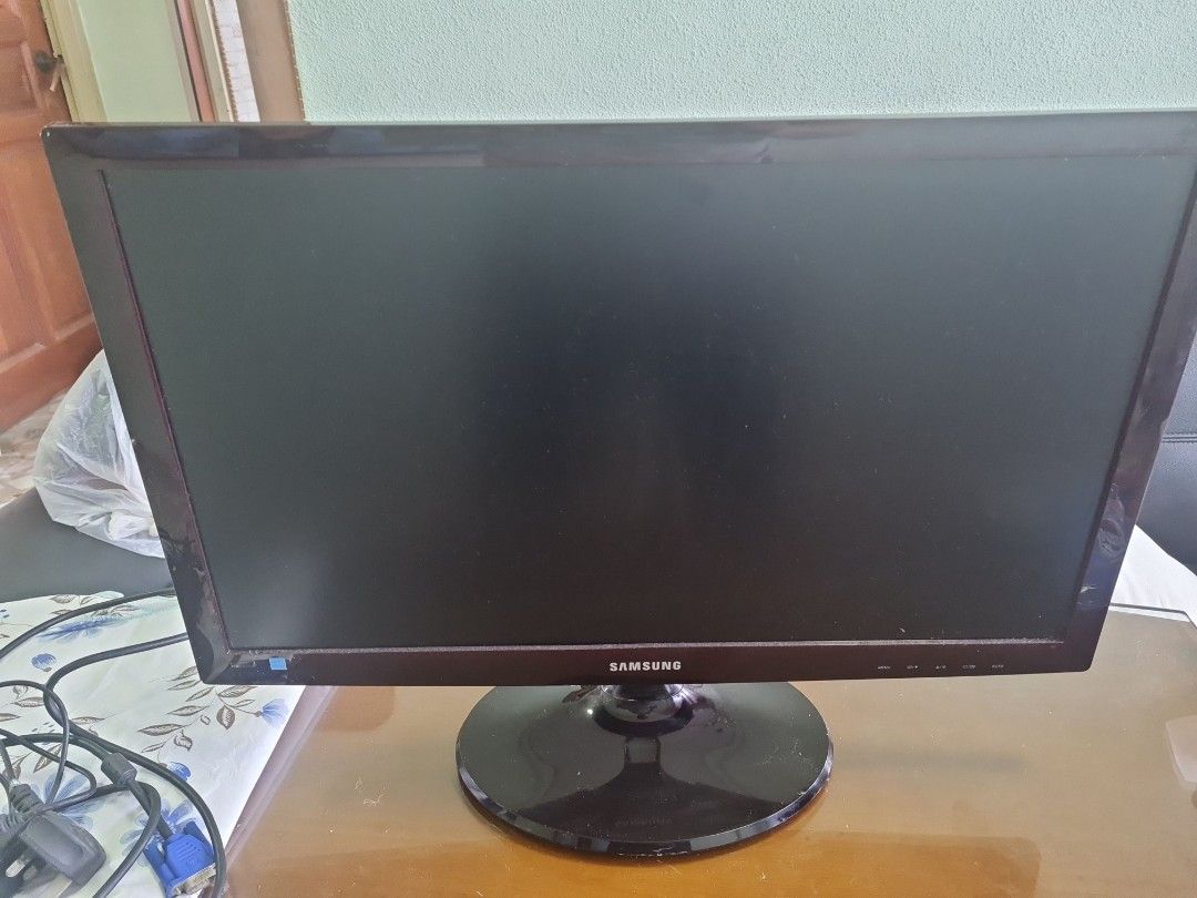 Samsung monitor 23inch, Computers & Tech, Desktops on Carousell