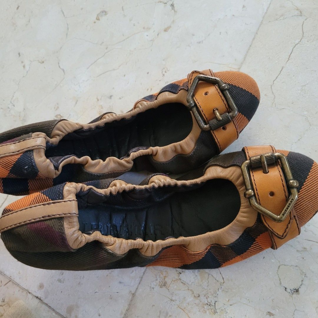 Sepatu burberry original, Barang Mewah, Aksesoris di Carousell