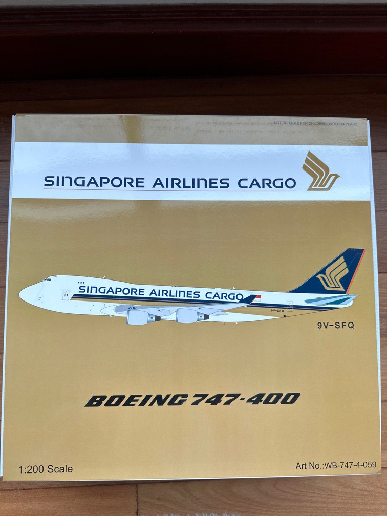 Singapore Airlines Cargo Boeing 747-400, Hobbies & Toys, Memorabilia ...