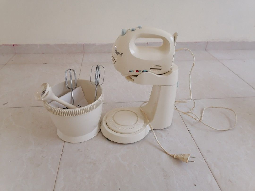 Stand mixer with detachable mixing arm and blending attachment, TV ...