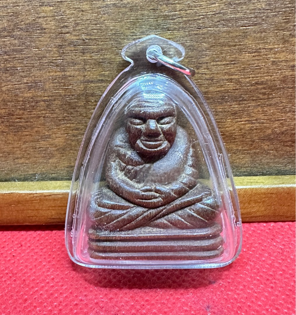 Thai Amulet-(Kayu Cendana Tok Raja) 檀香木僧王, Hobbies & Toys, Memorabilia ...
