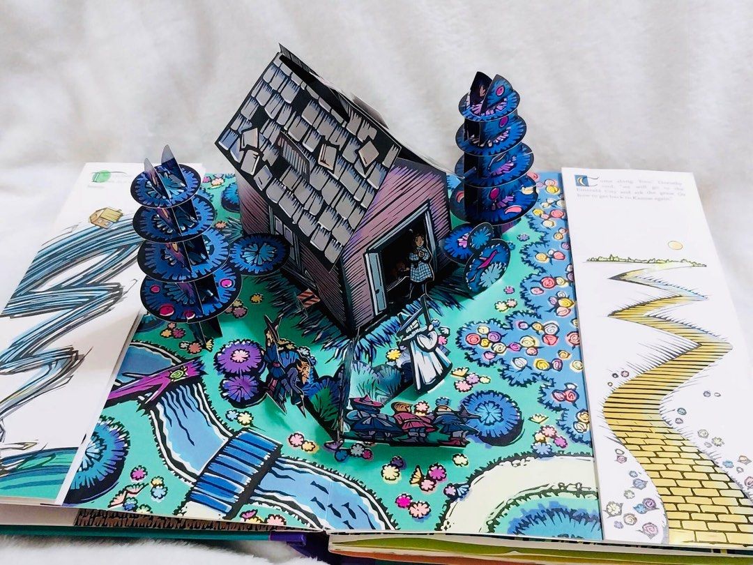 The wonderful wizard of oz POP UP Book Robert Sabuda, Hobbies & Toys ...
