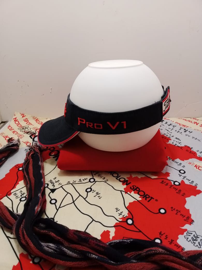 Topi golf caddy TITLEIST original navy logo merah, Fesyen Pria ...