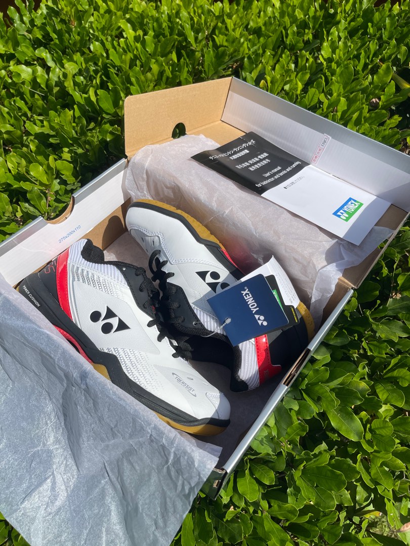 Yonex, Women's Fashion, Footwear, Sneakers on Carousell