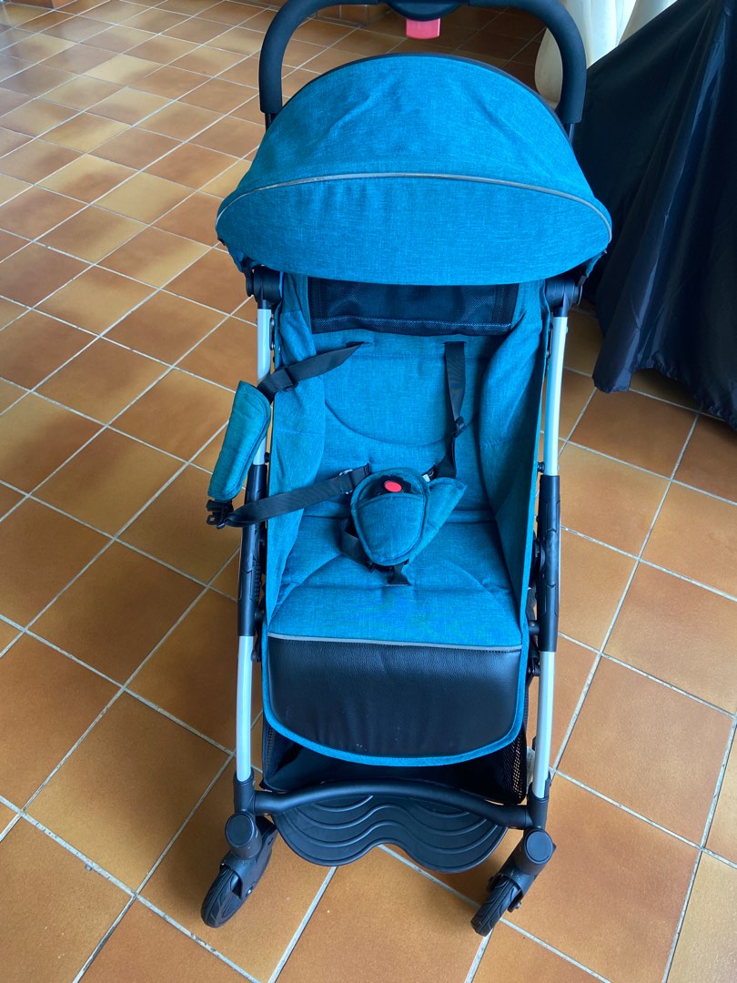 Yoya travel stroller, Babies & Kids, Going Out, Strollers on Carousell