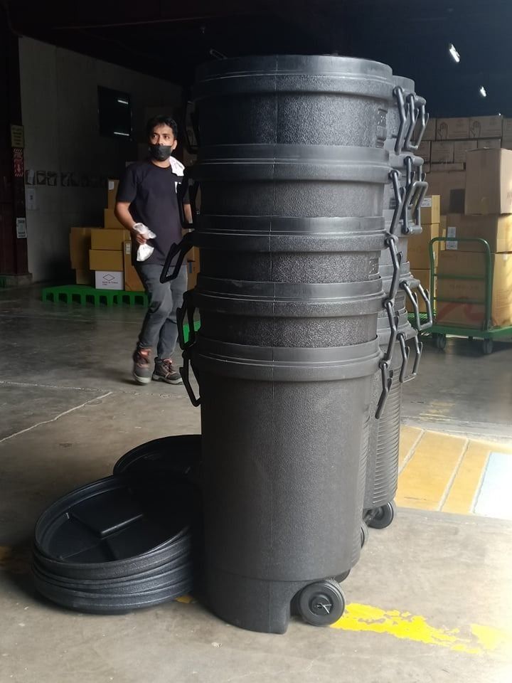 150 liters trolling bin, Furniture & Home Living, Cleaning & Homecare ...