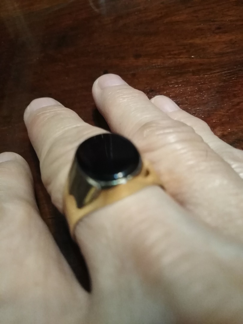 18k Saudi Gold Men's Ring with Onyx stone, Men's Fashion, Watches ...