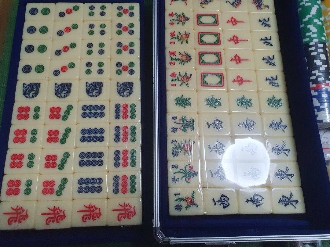 A1 Tiger Ivory Color Aluminium Hard Case Mahjong Set with Clay Chips ...