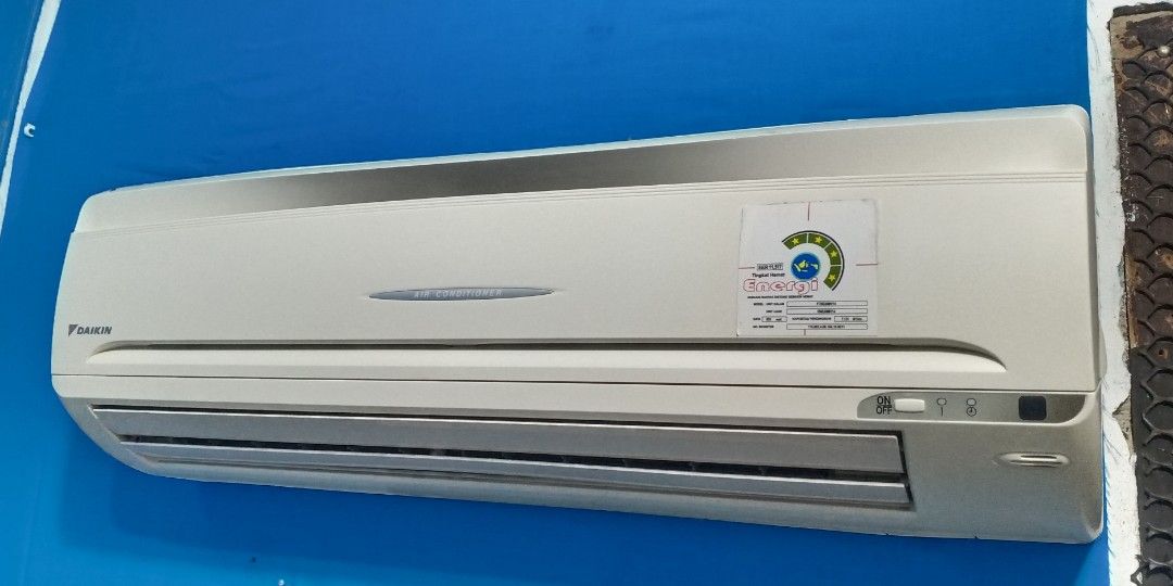ac daikin 1/2pk r410 thailand, Elektronik, Lainnya di Carousell