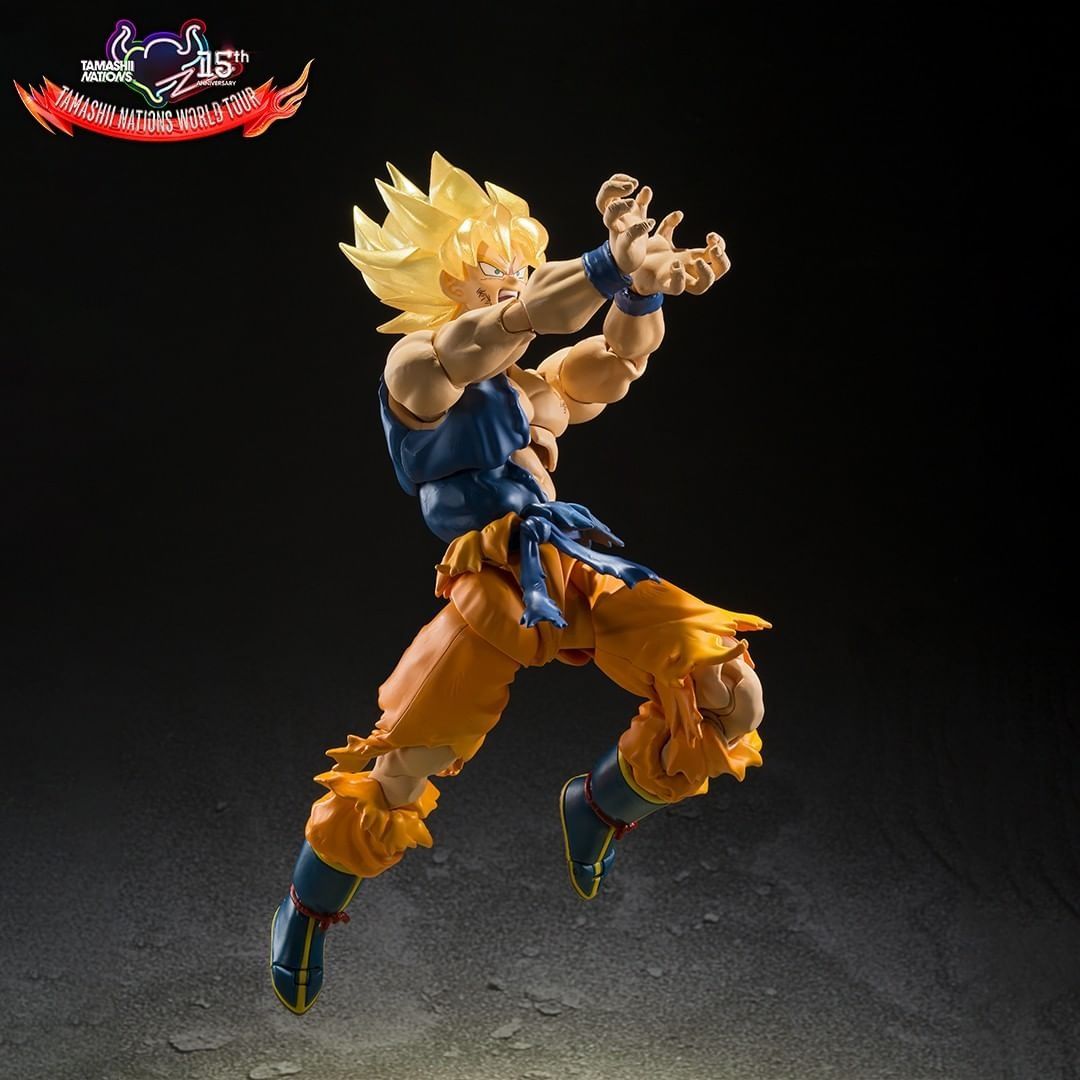 Bandai S.H.Figuarts - SHF Super Saiyan Son Goku - Exclusive Edition ...