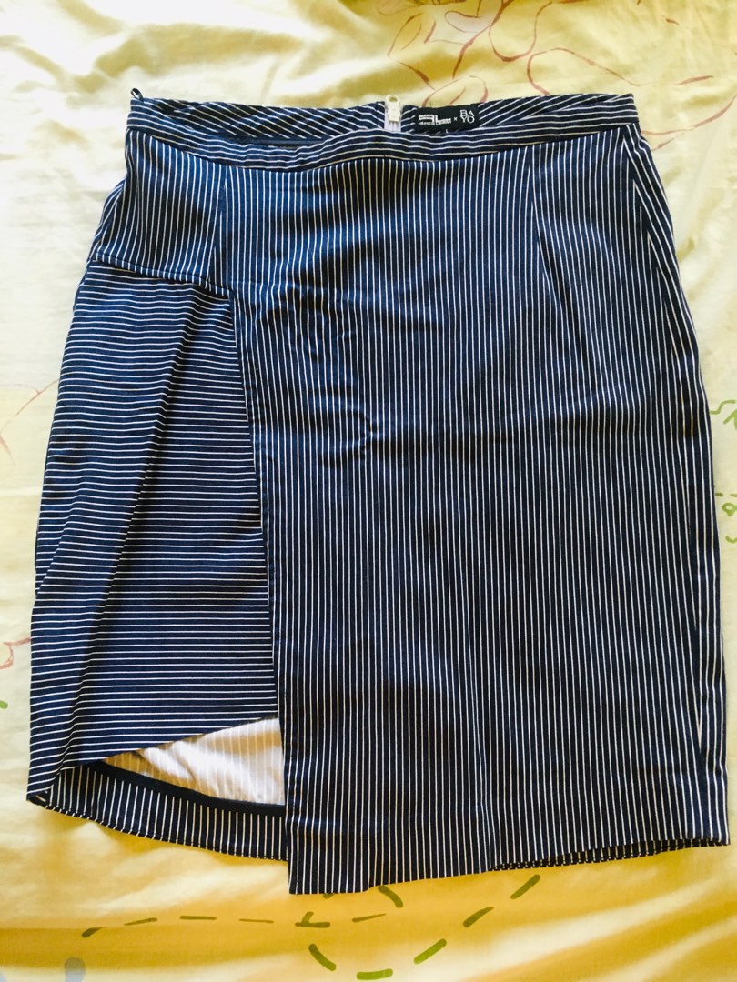 Bayo x Francis Libiran skit, Women's Fashion, Bottoms, Skirts on Carousell