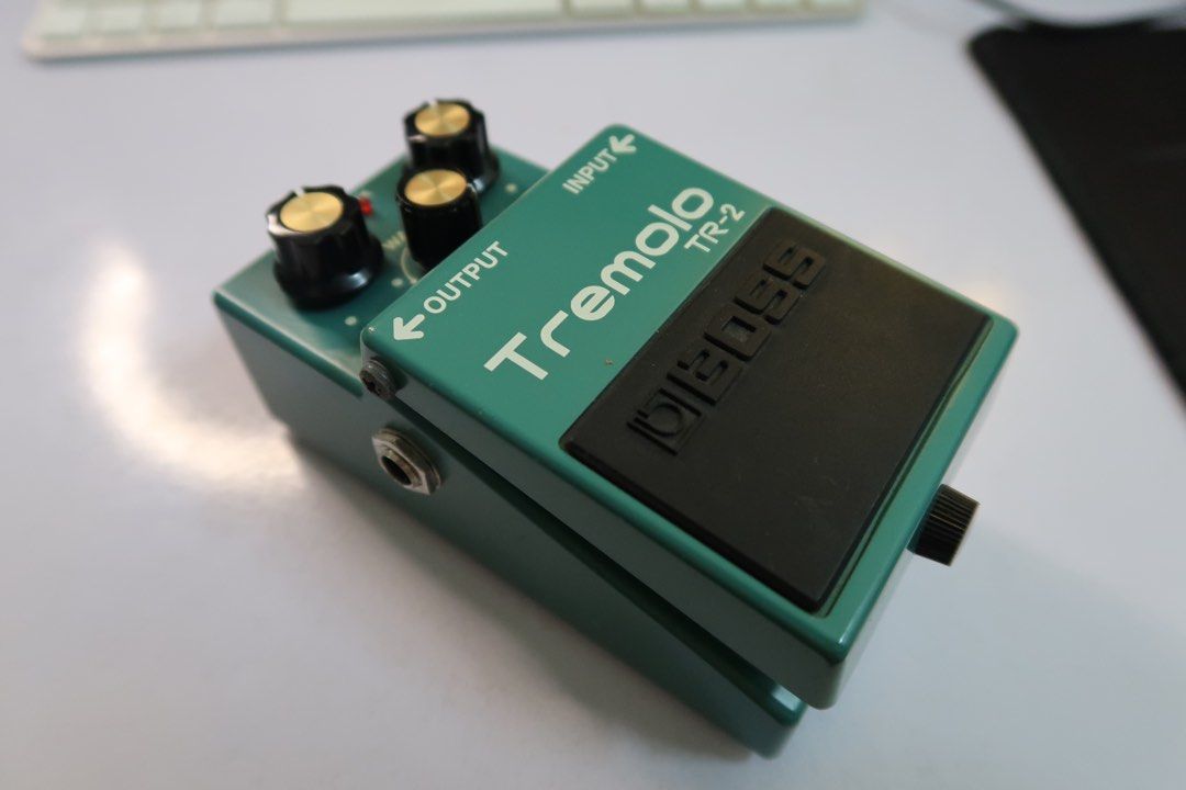 Boss Tremolo Pedal Tr 2, Hobbies & Toys, Music & Media, Musical ...