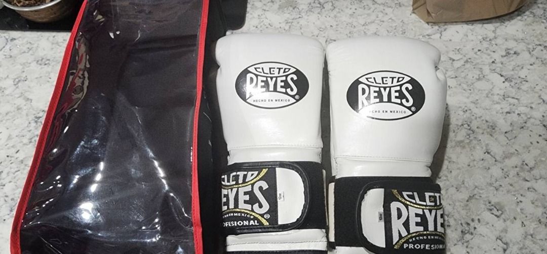 Cleto Reyes (12oz) hook and loop training gloves, Sports Equipment ...