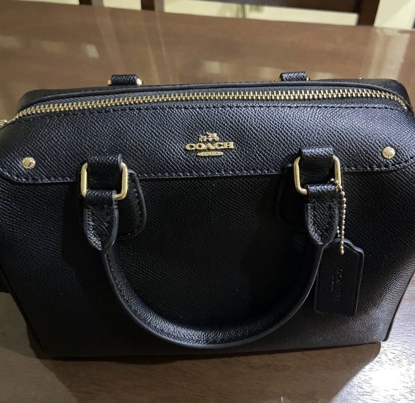 Coach Mini Bennett black on Carousell