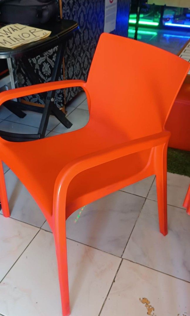 Cofta Chair, Furniture & Home Living, Furniture, Chairs on Carousell